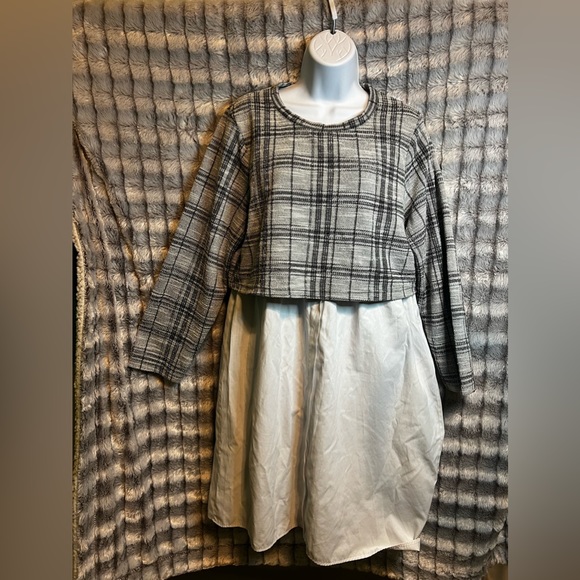 RIVA Fashion | Dresses | Riva Chic Fabric Flannel Long Sleeve Attached ...